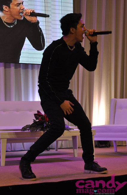 Hari Korean Singer