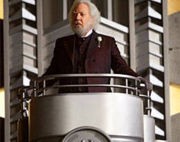 New Clip: President Snow and Seneca Crane Talk About Hope
