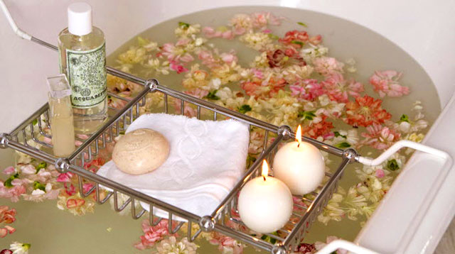 Natural Fragrances To Make Your Bathroom Smell Fantastic