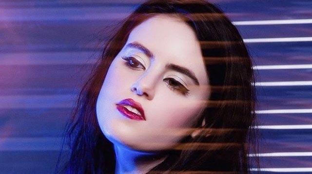 'Gold' Singer Kiiara Is Performing At The Palace Pool Club