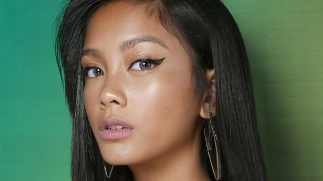 How To Wear Negative Space Eyeliner, According To Your Favorite Celebs