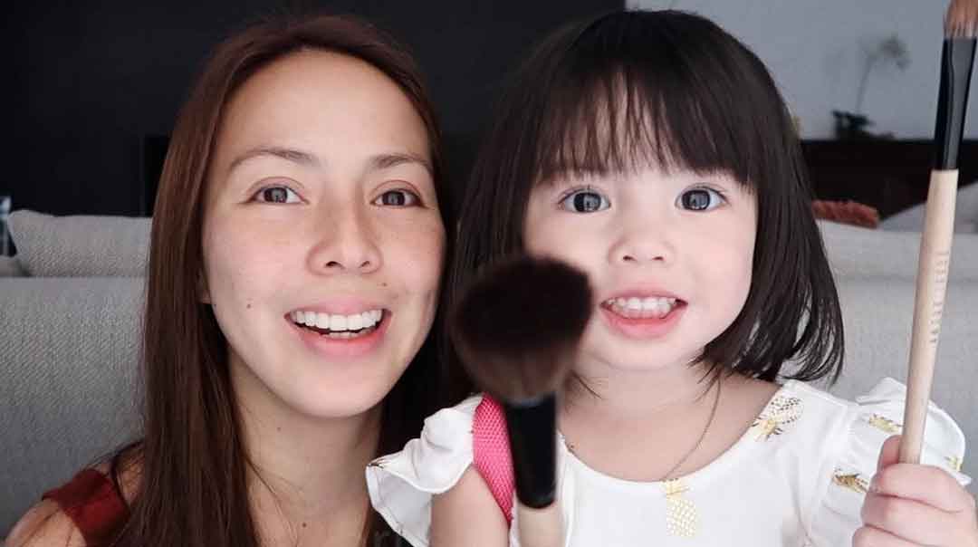 Andi Manzano-Reyes And Her Toddler Do A Makeup Tutorial On YouTube