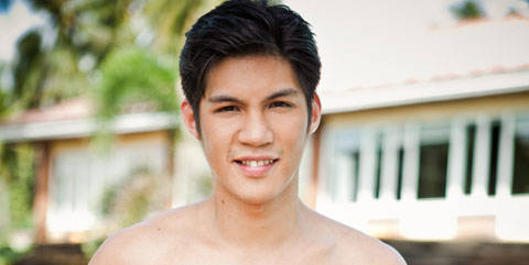 Cosmo Online Hunk Jommy Teotico: El Ultimo Summer Stud