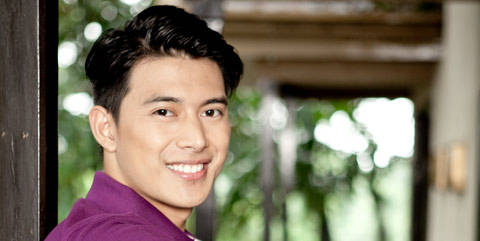 Cosmo Online Hunk Mike Tan: The Committed Boyfriend