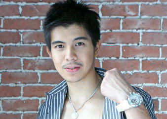 Cosmo Online Hunk Rodjun Cruz: The Maporma Cutie Next Cubicle