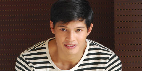 Behind-The-Scenes: February 2012 Man On Fire BORGY MANOTOC