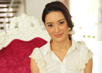 The Simple Essentials Maricar Reyes Brought To Her Cosmo Shoot