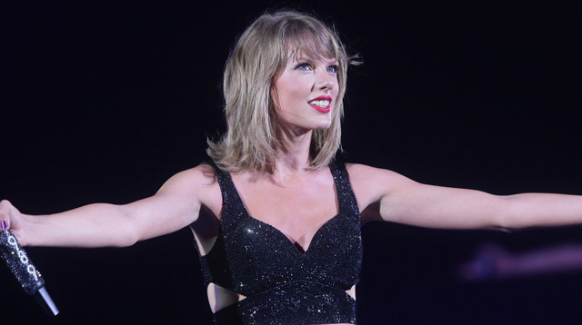 Taylor Swift Dedicated A Song To Her Godson On Stage And It Was Adorable