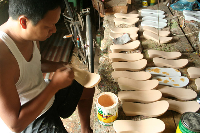 Go On A Cultural And Crafty Tour Of Paete | Real Living