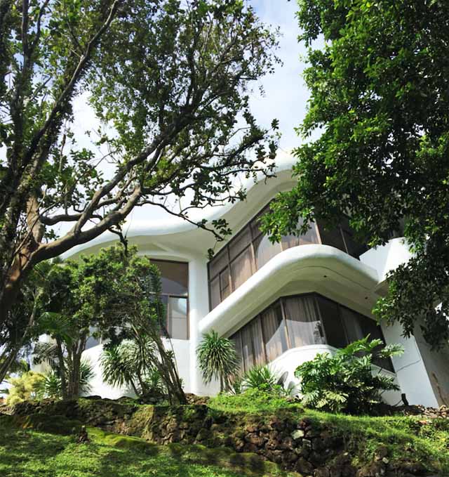 This Modern Rest House in Tagaytay Is Great for Big Get-Togethers ...