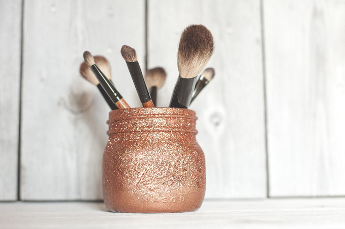 makeup brush holder ideas