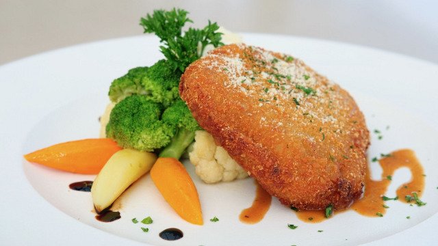 Take a Continental Food Tour With These 10 Dishes