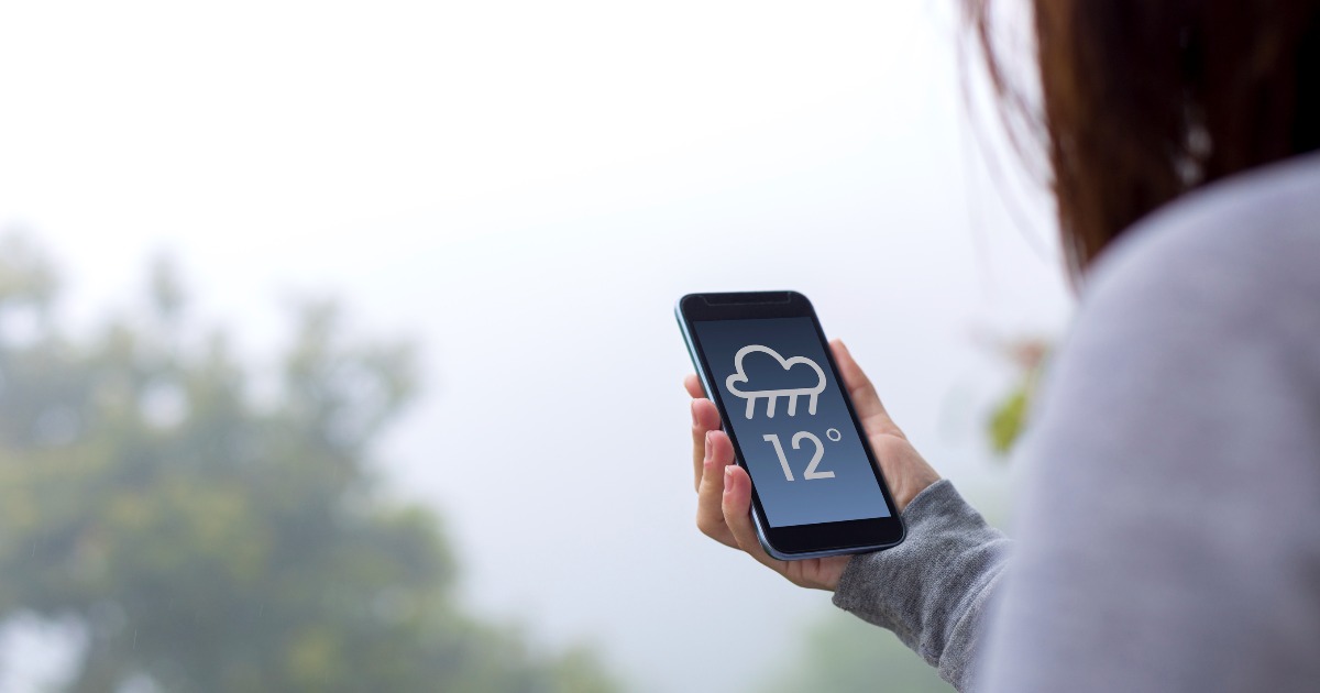 10 Essential Tips for Surviving Unpredictable Weather