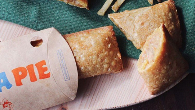 5 Stages of Enjoying a Jollibee Tuna Pie