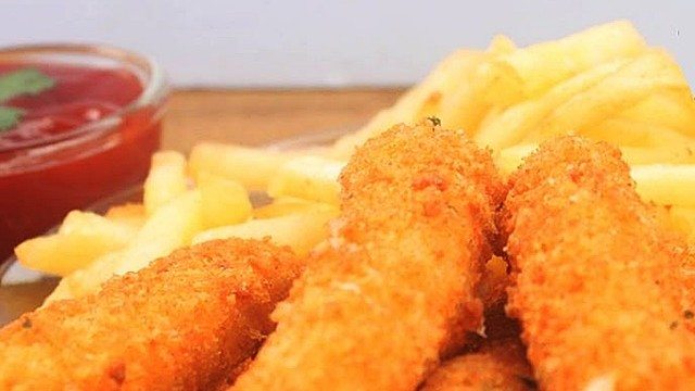 Chizmozza Combines Mozzarella Sticks And Fries In One | SPOT.ph