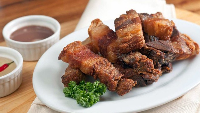 Free Bagnet from Naimas If You Watch This Movie