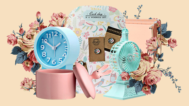 VIDEO: 10 Cute Pastel-Colored Desk Accessories