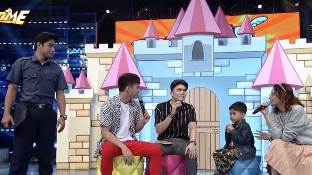 Child Contestant Comments About Police on It's Showtime