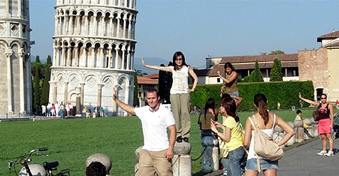 5 THINGS YOU DO THAT MAKE YOU AN ANNOYING TOURIST