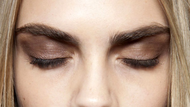 Get Fuller Brows with Concealer