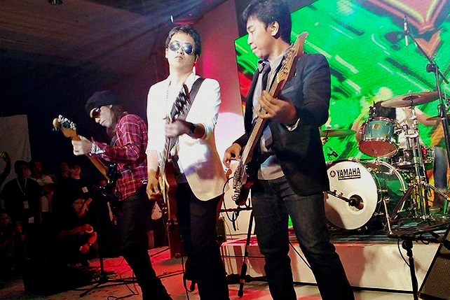 Eraserheads Surprise Reunion Gig at PLDT-Smart Event