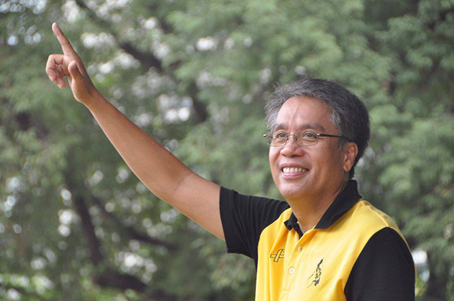 Mar Roxas on His "Thank You Tour"