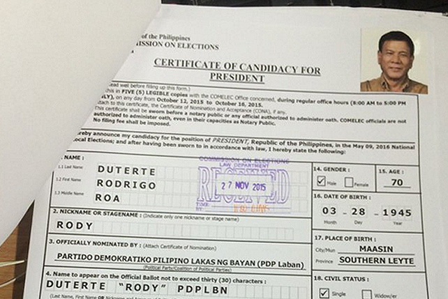 Duterte sets the Internet on fire after filing his COC for President