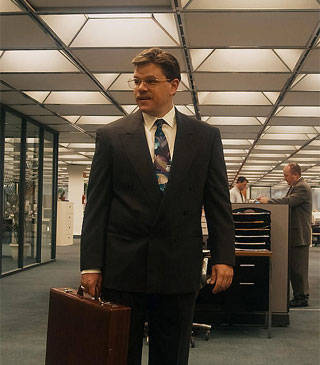 MOVIE REVIEW: The Informant!: Satire without empathy