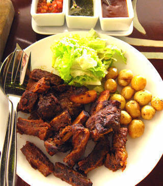 Uncle Cheffy's brick-oven panizzas & fall-off-the-bones BBQ worth a try