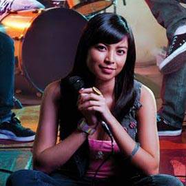 Top 10 Reasons to Watch Rakenrol