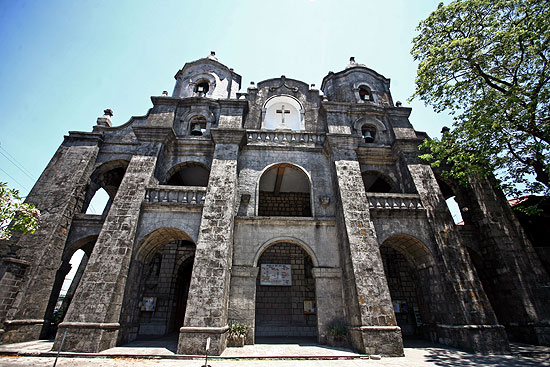 10 Prettiest Churches in Manila