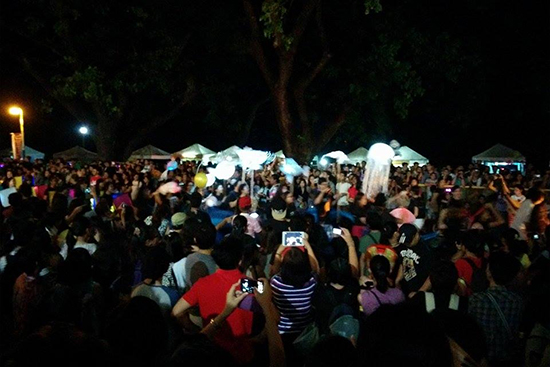 Live Blog: Scenes from the UP Lantern Parade 2014