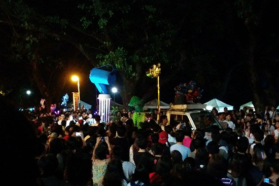 Live Blog: Scenes from the UP Lantern Parade 2014
